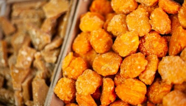 Different Types of Jaggery And Their Amazing Health Benefits